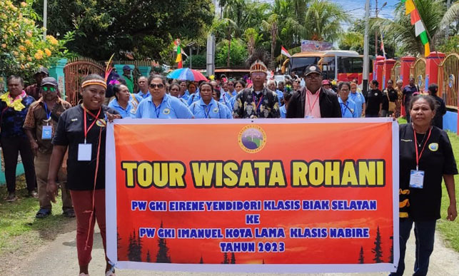 Tour Wisata Rohani PW Eirene Yendidori Tiba di GKI Imanuel Kotalama ...