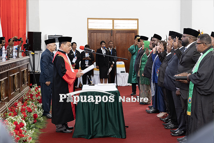 40 Anggota DPR Papua Tengah Resmi Dilantik | Papuaposnabire - Baca ...