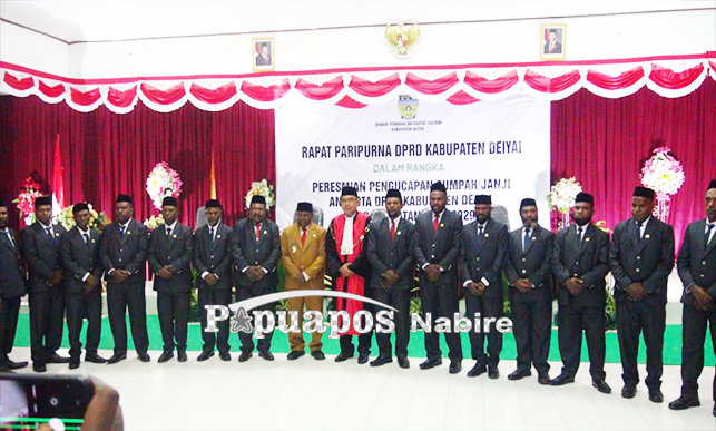 20 Anggota DPRD Deiyai 2024-2029, Resmi Dilantik dan Diambil Sumpah ...